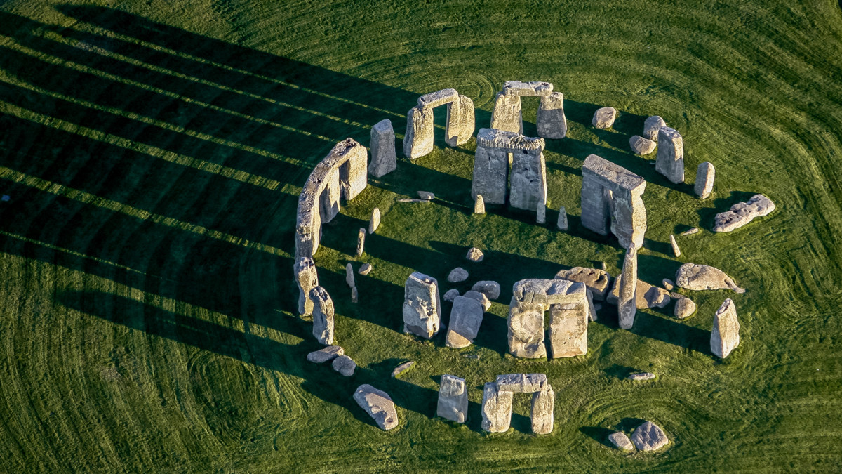 Stonehenge: An Ancient Megalithic Calendar - The Ancient Connection